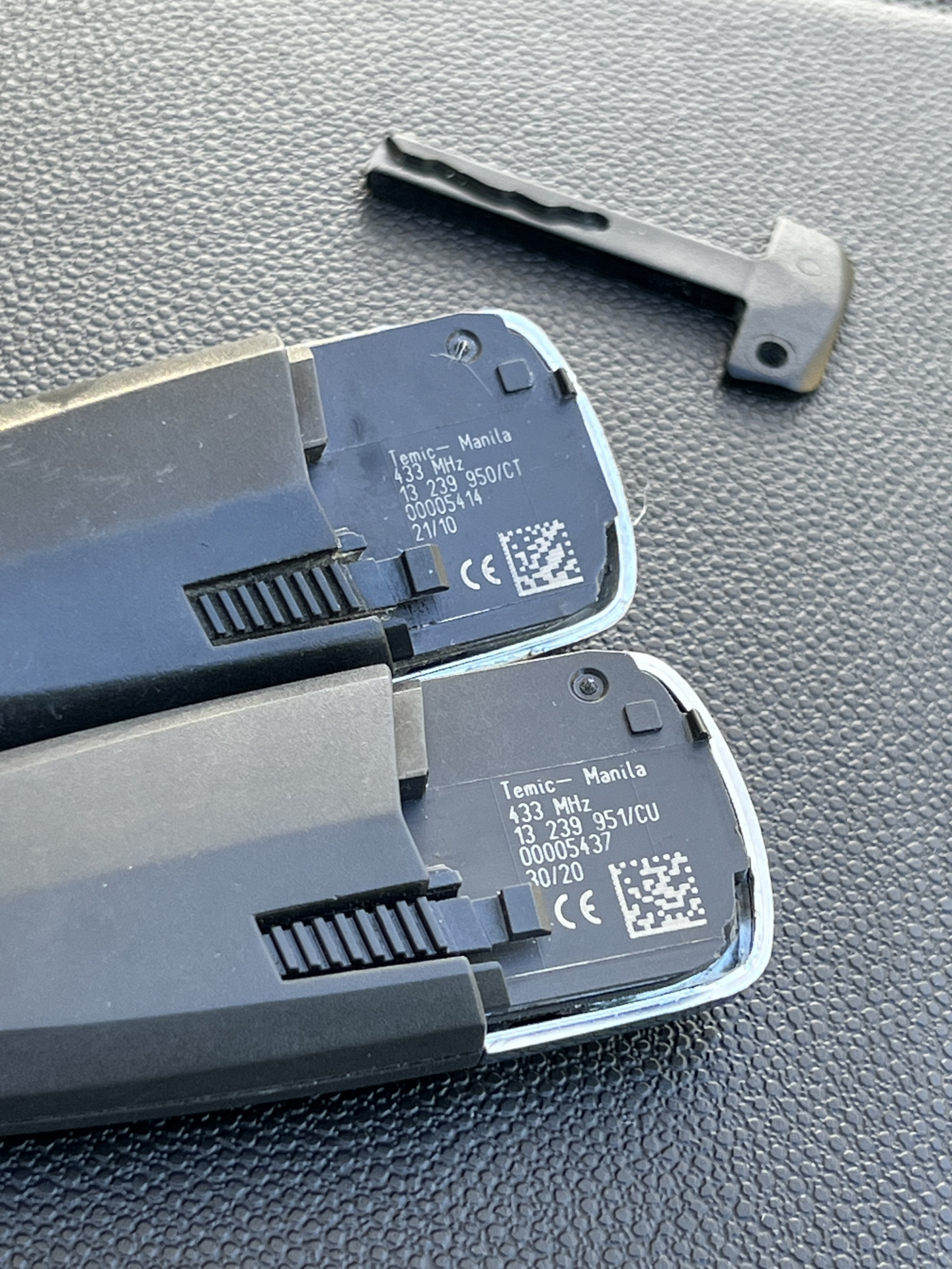 1 ключ хорошо, а 2 лучше! — Opel Astra H, 1,9 л, 2010 года ...