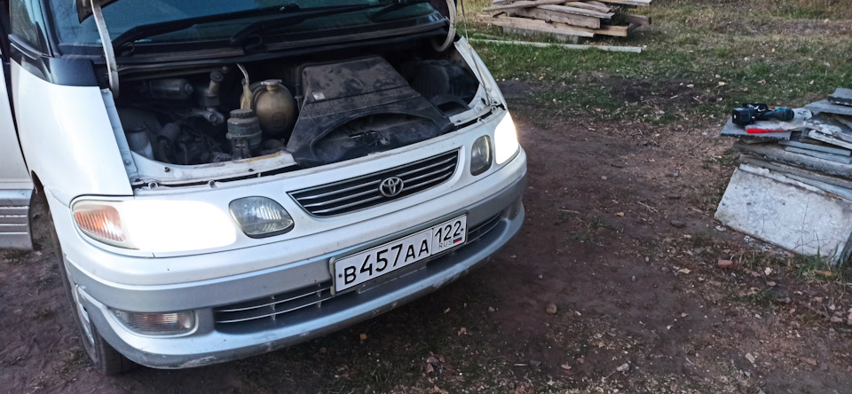 Лед н4 в головной свет — Toyota Estima (I), 2,4 л, 1998 года | тюнинг ...
