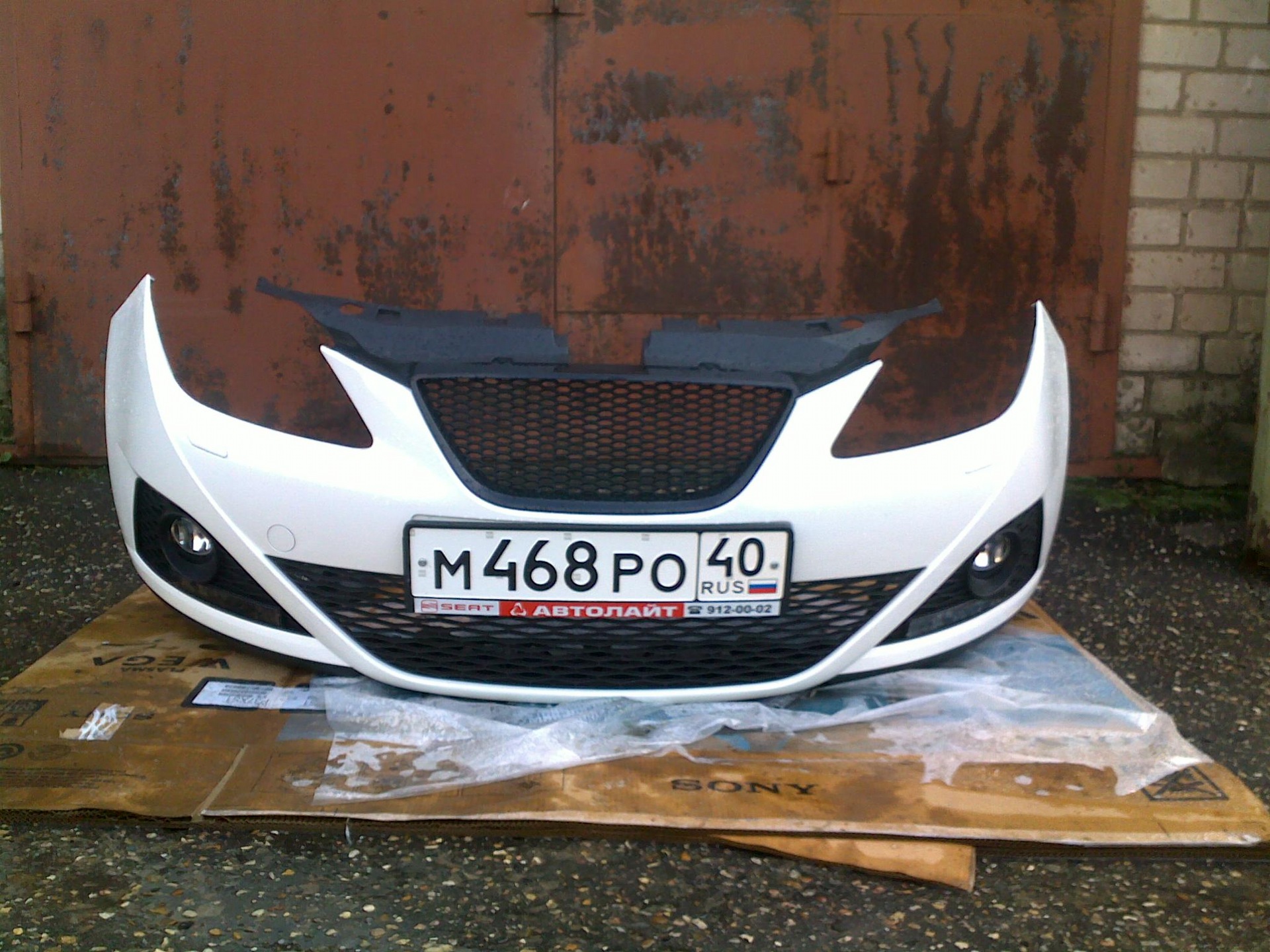 Решетка радиатора — SEAT Ibiza (6J), 1,2 л, 2011 года | тюнинг | DRIVE2