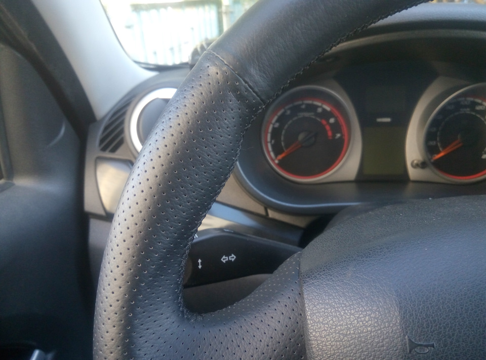 Руль в коже — Lada Калина 2 универсал, 1,6 л, 2015 года | стайлинг | DRIVE2