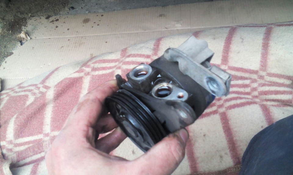 Переделка кронштейнов гидроусилителя, решение проблемы с ремнём ГУР-а ...