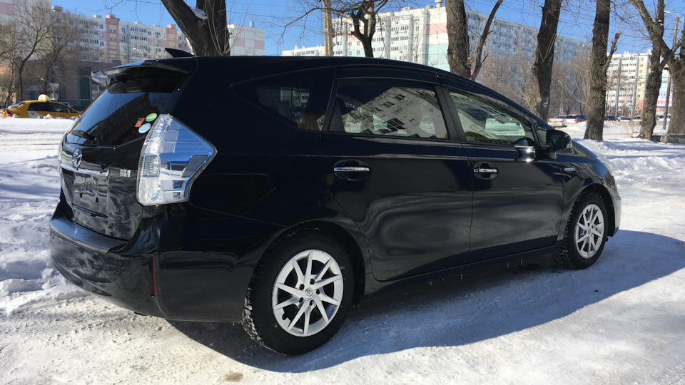 Бортжурнал Toyota Prius V S Tune Black 7 seater