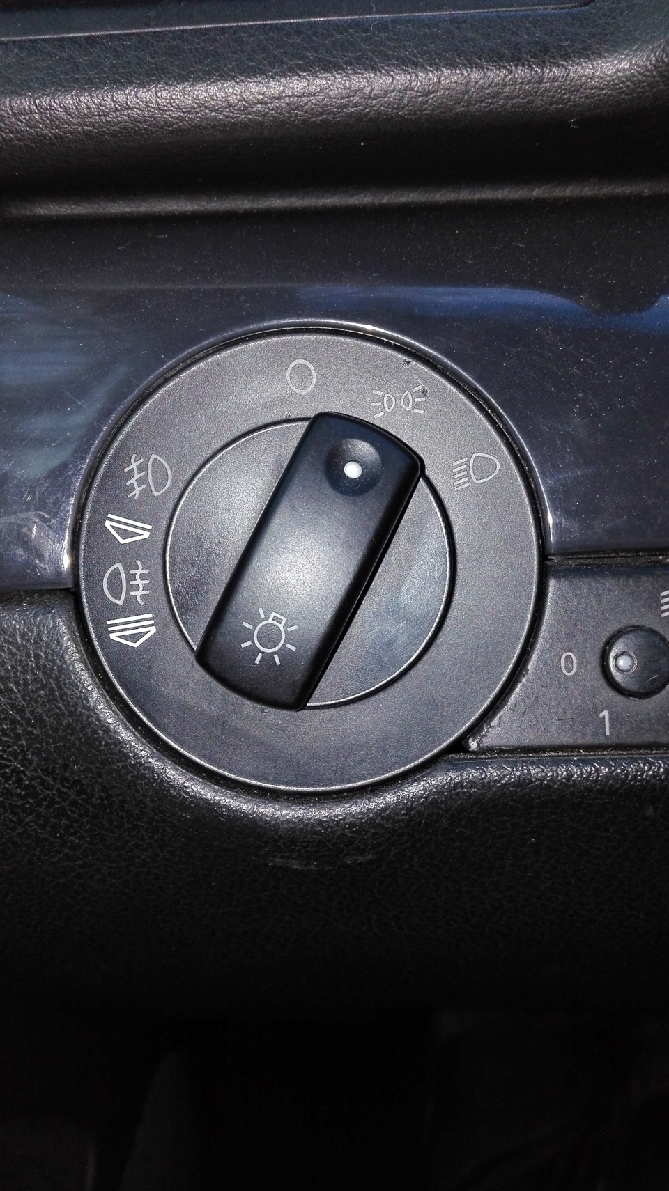Вот и заменил переключатель света))) — Audi A4 (B6), 1,8 л, 2001 года ...