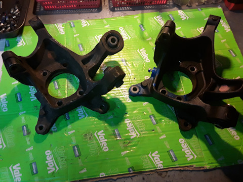 28373SC000 Ступица передняя правая SUBARU | Запчасти на DRIVE2