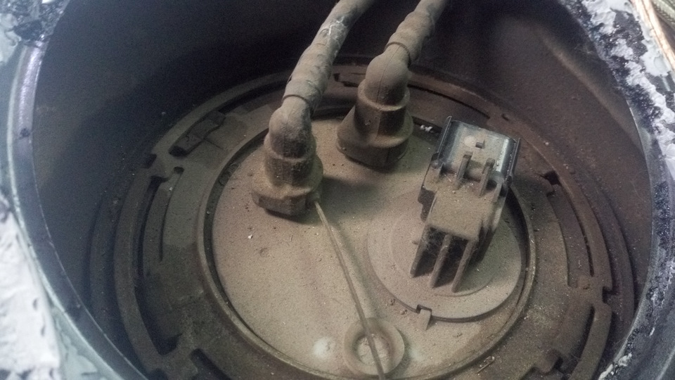 Замена топливного фильтра и сеточки насоса — Chevrolet Lacetti SW, 1,8 ...