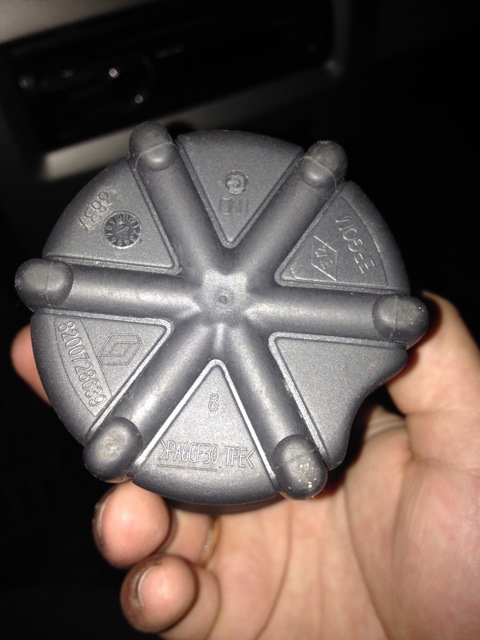 8200728639 Пепельница переносная RENAULT | Запчасти на DRIVE2