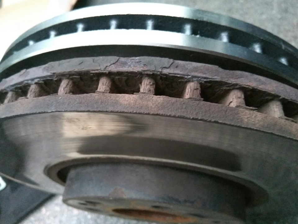 Замена колодок и дисков) — KIA Sportage (3G), 2 л, 2013 года ...