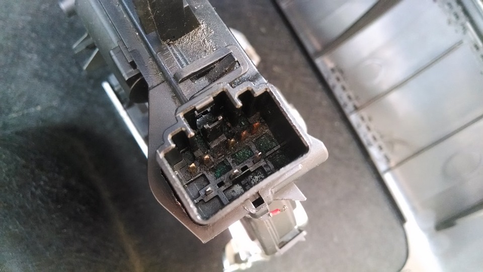 Замок багажника — Volvo XC70 III, 3,2 л, 2008 года | своими руками | DRIVE2