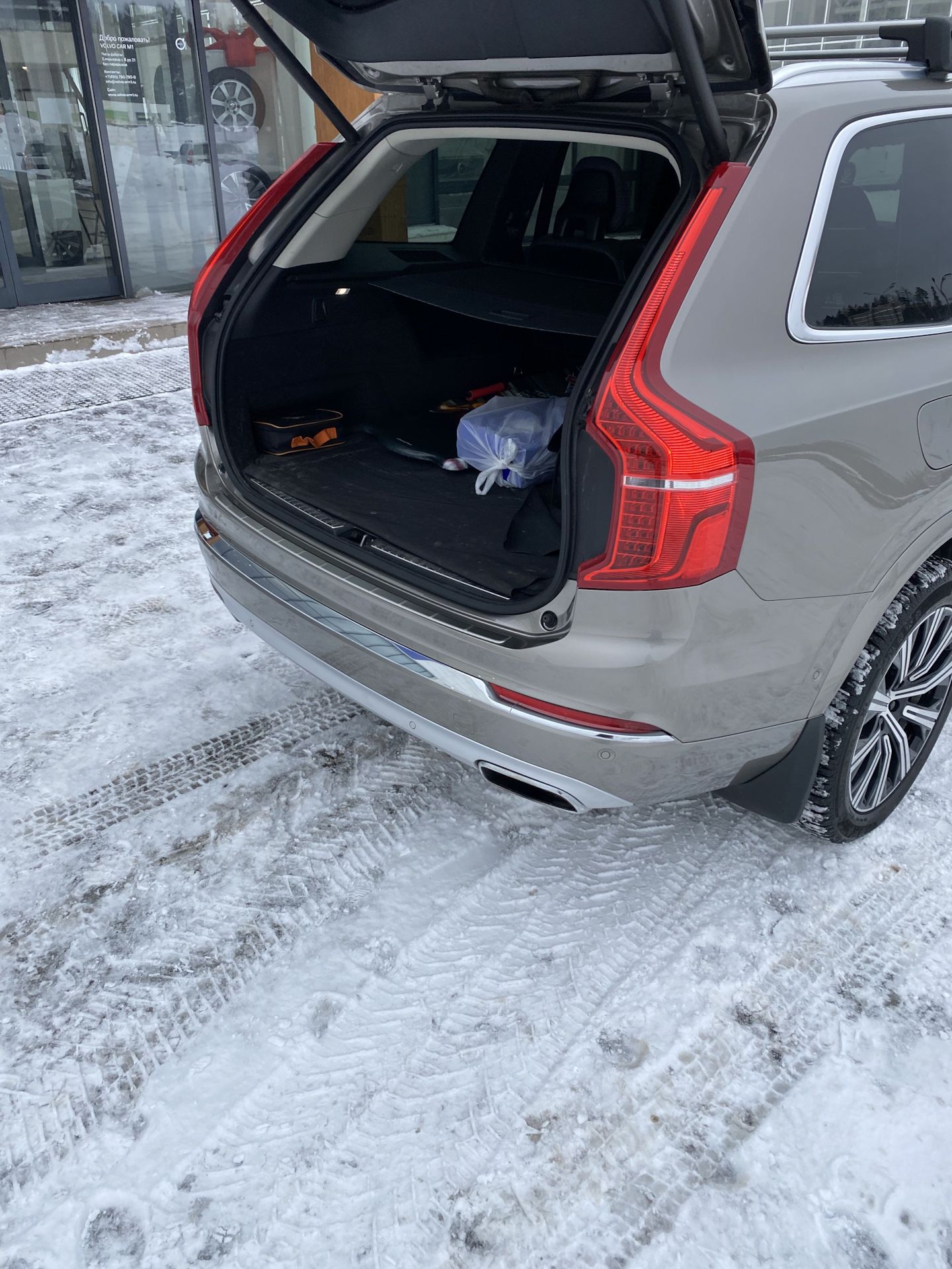 Ремонт заднего бампера по КАСКО у дилера после ДТП — Volvo XC90 (2G), 2 ...