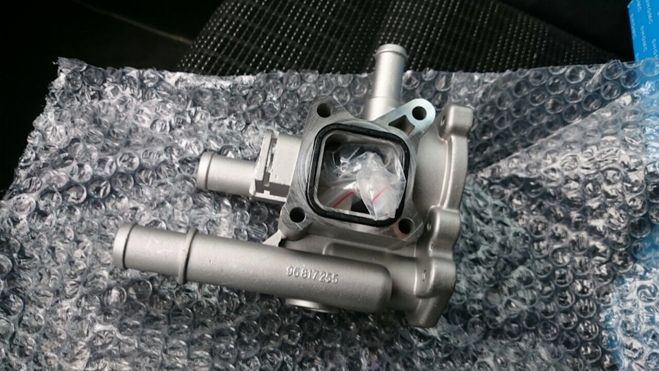 96817255 ТЕРМОСТАТ Z18XER (ТОЛЬКО КОРПУС ИЗ ПЛАСТИКА) + GM | Запчасти ...