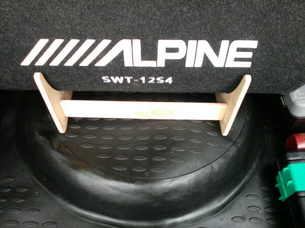 подставка для саба — Chery Amulet, 1,6 л, 2007 года | автозвук | DRIVE2