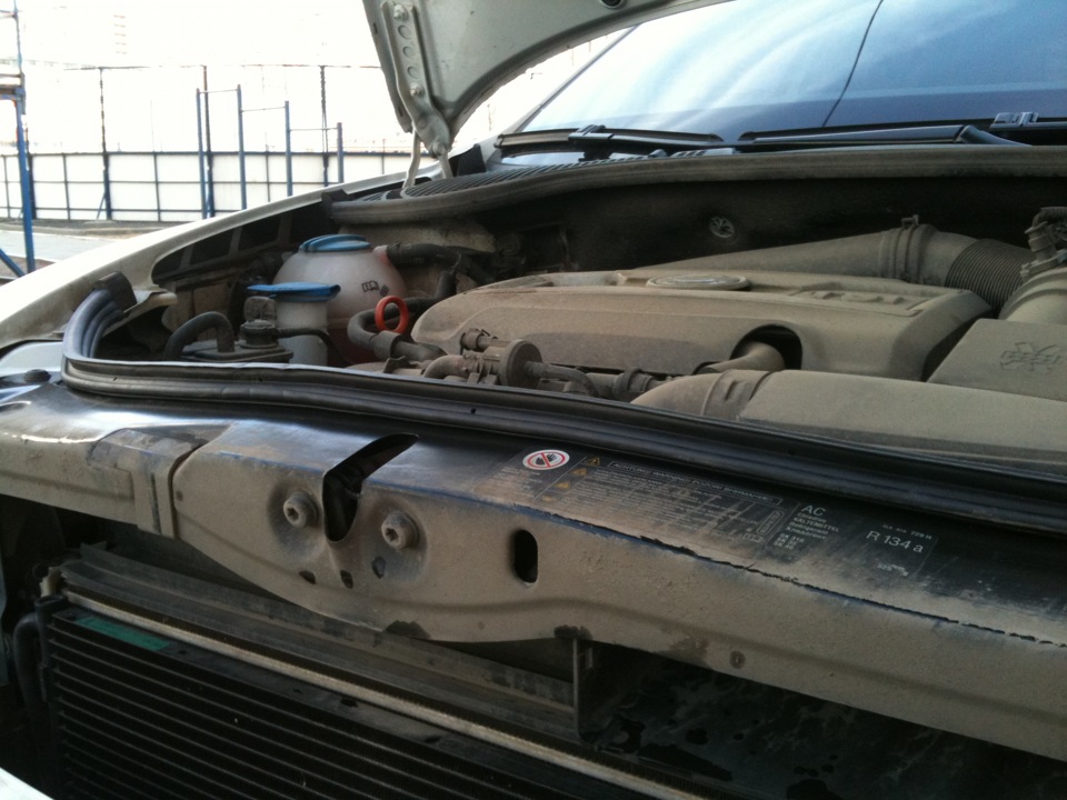 Уплотнитель капота — Skoda Octavia A5 Mk2, 1,8 л, 2011 года ...
