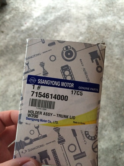 7154614000 HOLDER ASSY-TRUNK LID SSANG YONG | Запчасти на DRIVE2