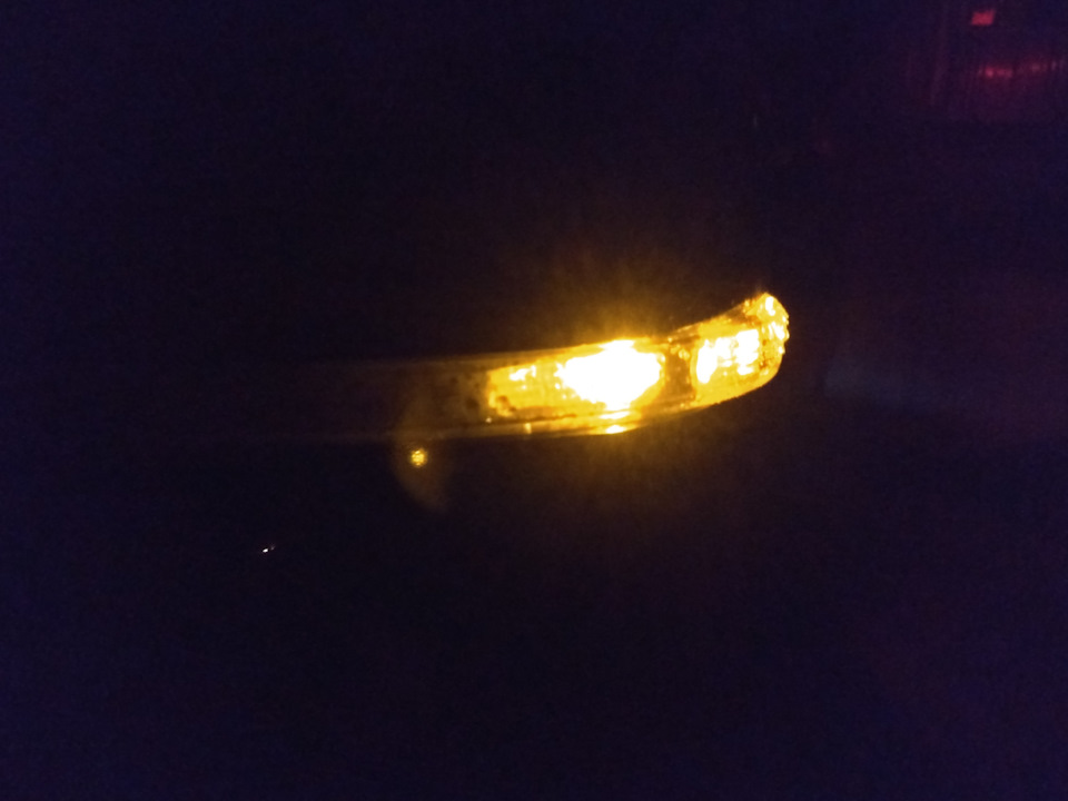 Габаритные огни в зеркалах SE — Lada Приора седан, 1,6 л, 2014 года ...