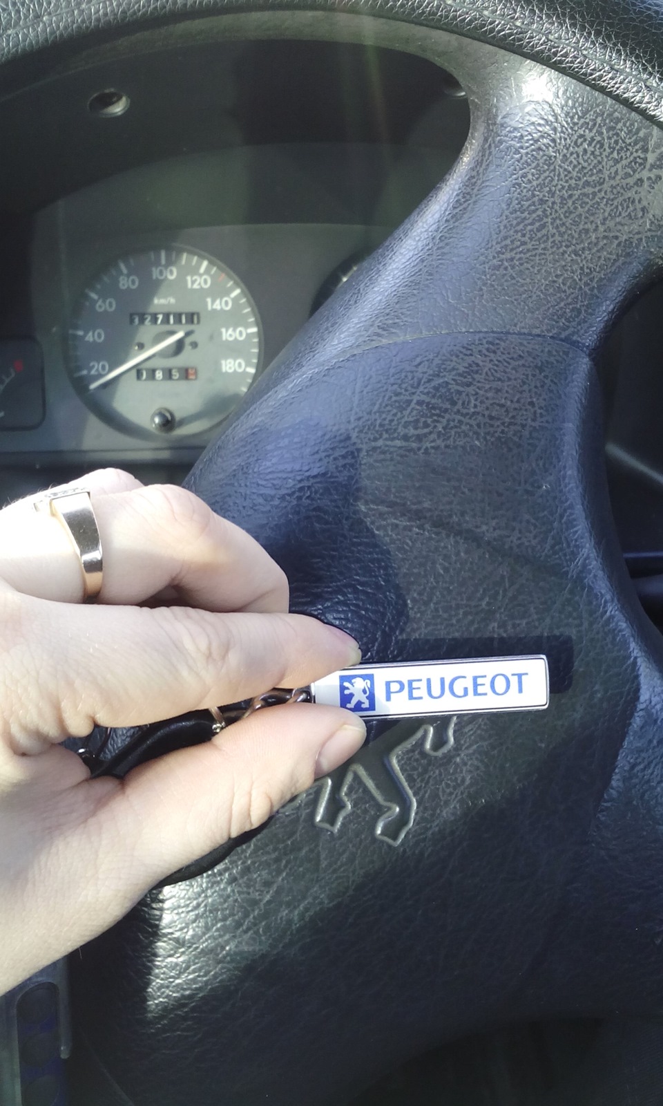 Брелок с гос. номером — Peugeot Partner, 1,9 л, 1998 года | аксессуары ...