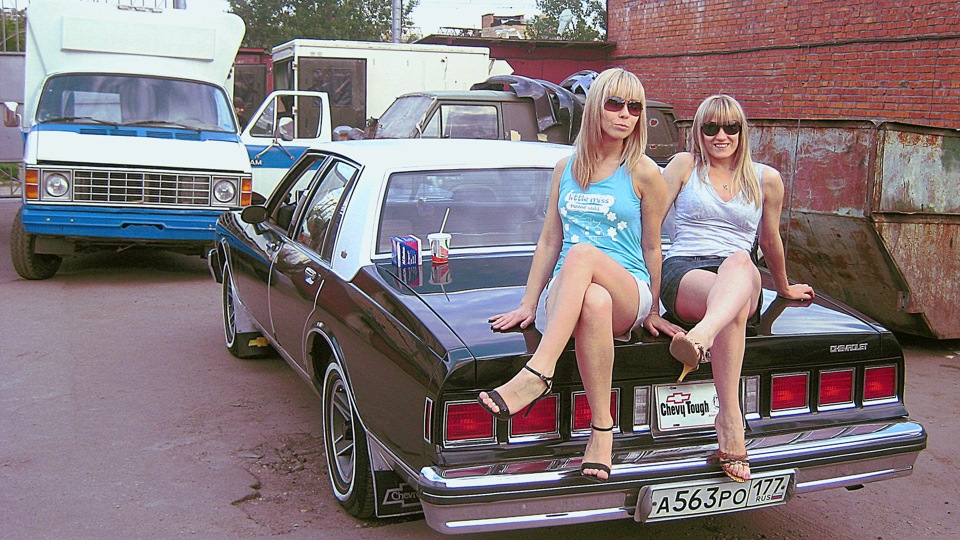Young women and old Chevy — Сообщество «Girls & Cars» на DRIVE2