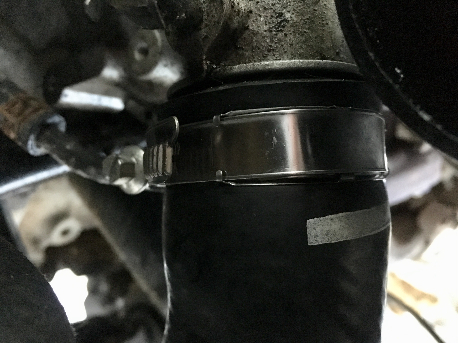 Патрубок турбины — Mazda Bongo Friendee, 4,3 л, 1999 года | своими ...