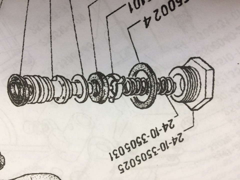 Замена ГТЦ, ГЦС, ВУТ и прокладки поддона. — ГАЗ 3110, 2,3 л, 2000 года ...