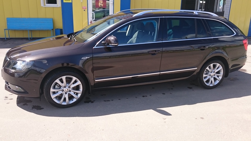 Точное управление — Skoda Superb Combi (Mk2), 2 л, 2015 года ...