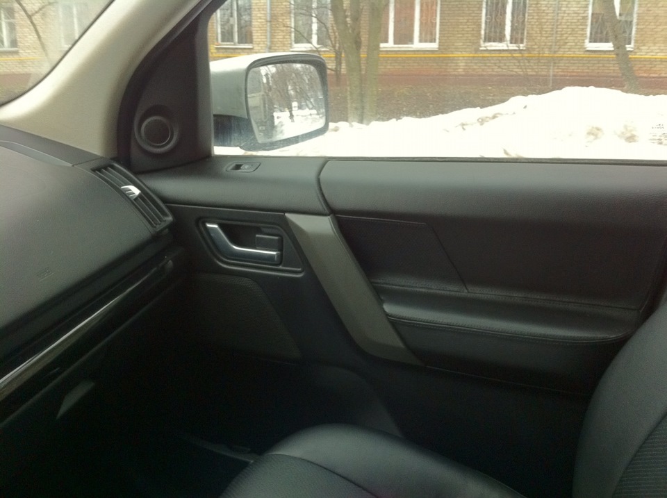 Дверные ручки, те что внутри — Land Rover Freelander 2 (L359), 2,2 л ...