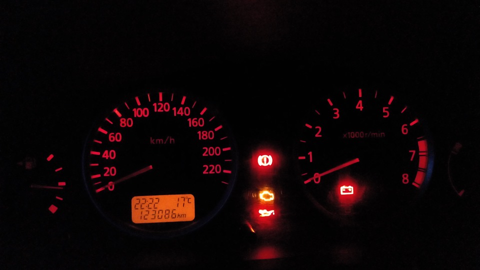 красная подсветка все дела… — Nissan Almera II (N16), 1,5 л, 2005 года ...