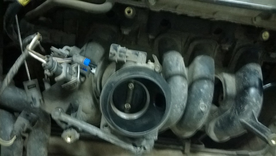 Почистил дроссельную заслонку и промыл форсунки — Renault Logan (1G), 1 ...