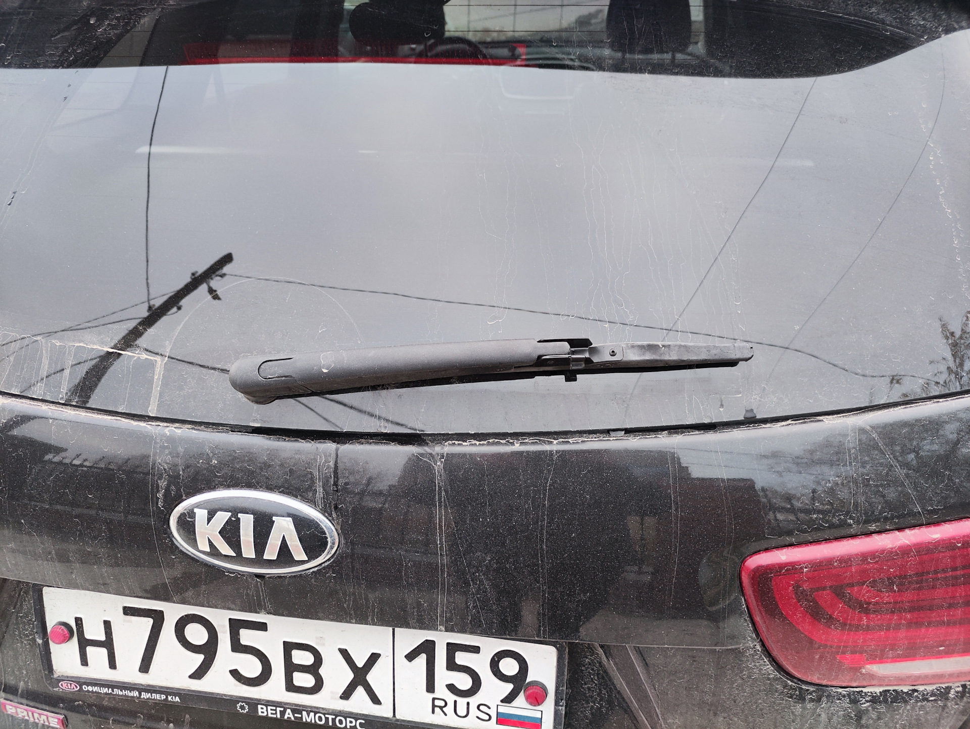 Зимняя щетка на дверь багажника. — KIA Sorento (3G), 2,4 л, 2020 года ...