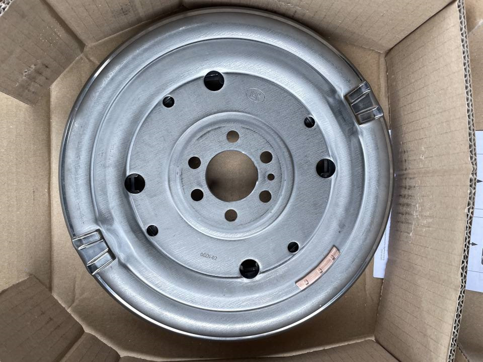 Маховик LUK 415076809 на Audi A3 Sportback (8VA), Volkswagen Golf Mk7 ...