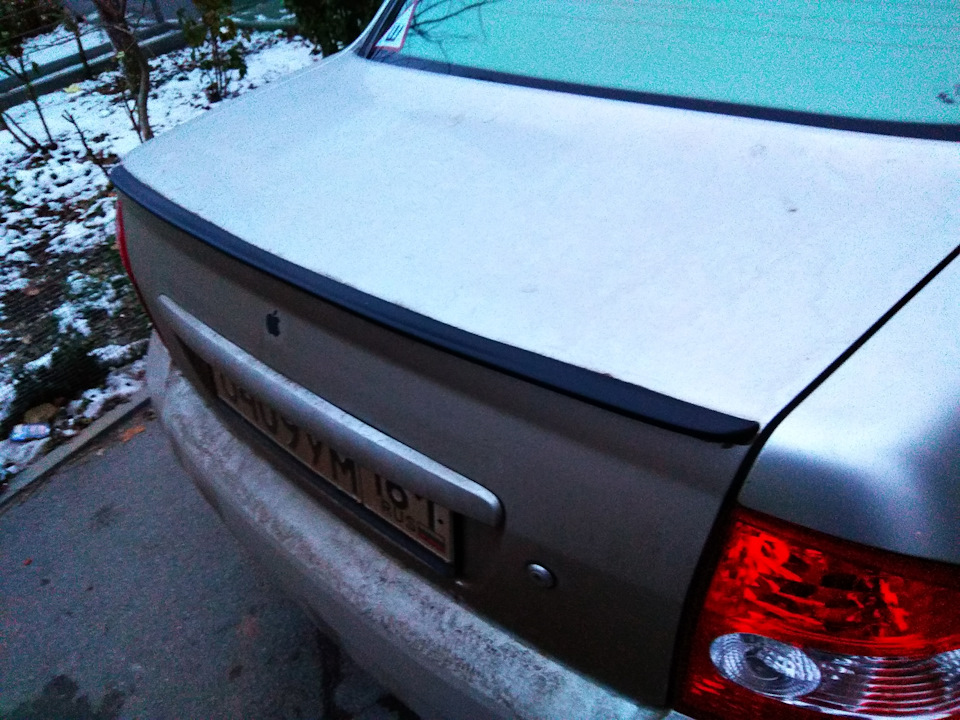 Лип-спойлер, он же лезвие — Lada Приора седан, 1,6 л, 2007 года ...