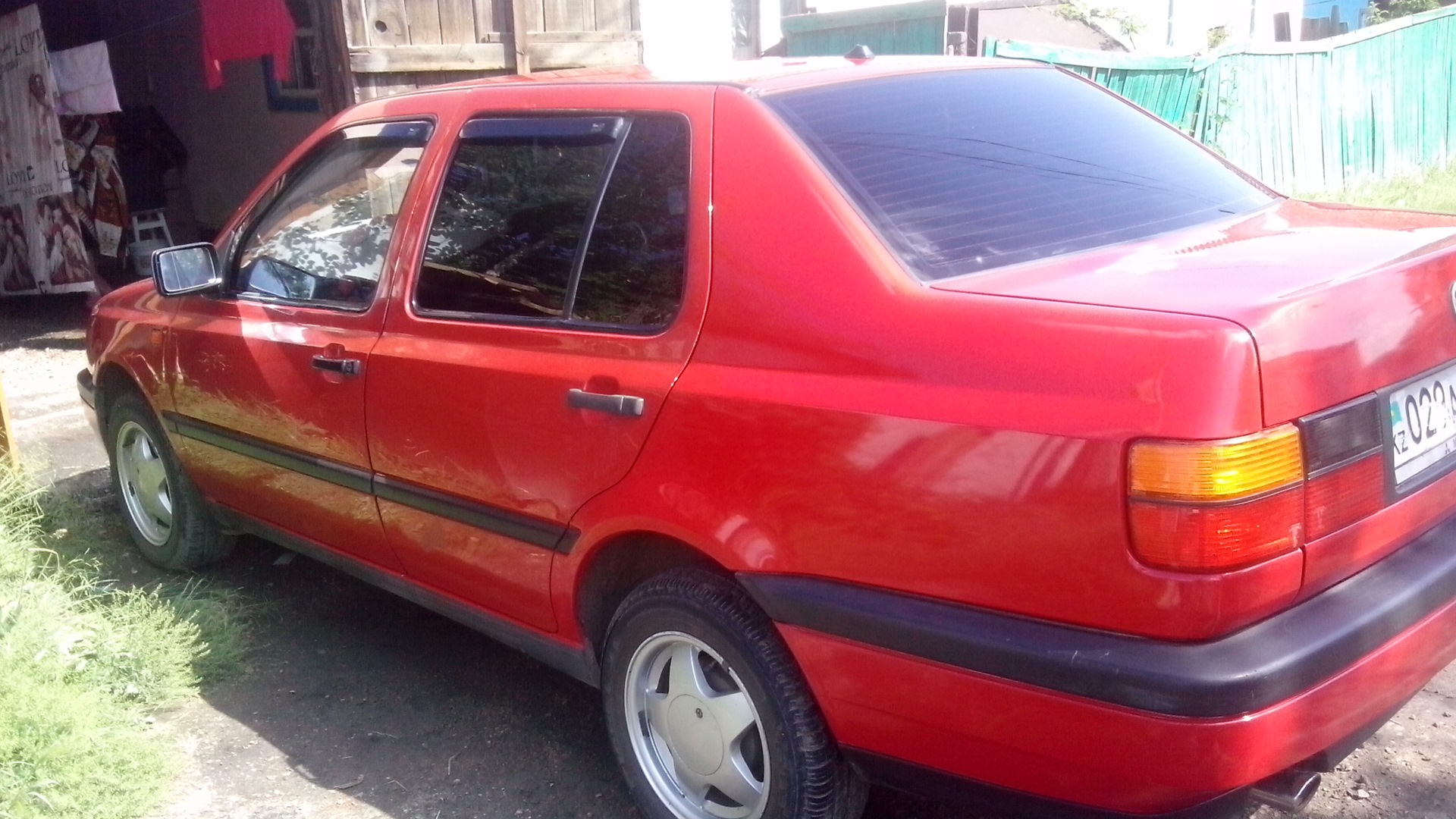 Volkswagen Vento 1.8 бензиновый 1993 | "Red car" на DRIVE2