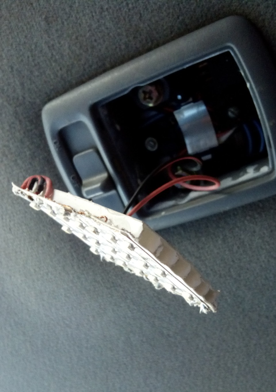 Светодиоды в плафон освещения салона — Hyundai Getz, 1,3 л, 2003 года ...