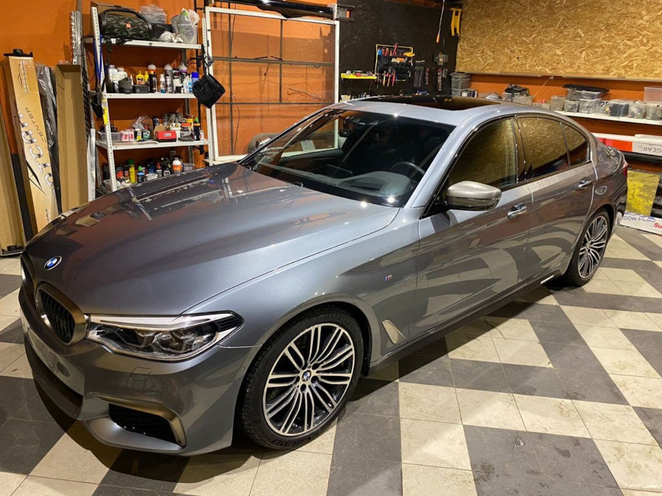 Забота о машине, 2 слоя керамики + затянул поликом. — BMW 5 series (G30 ...