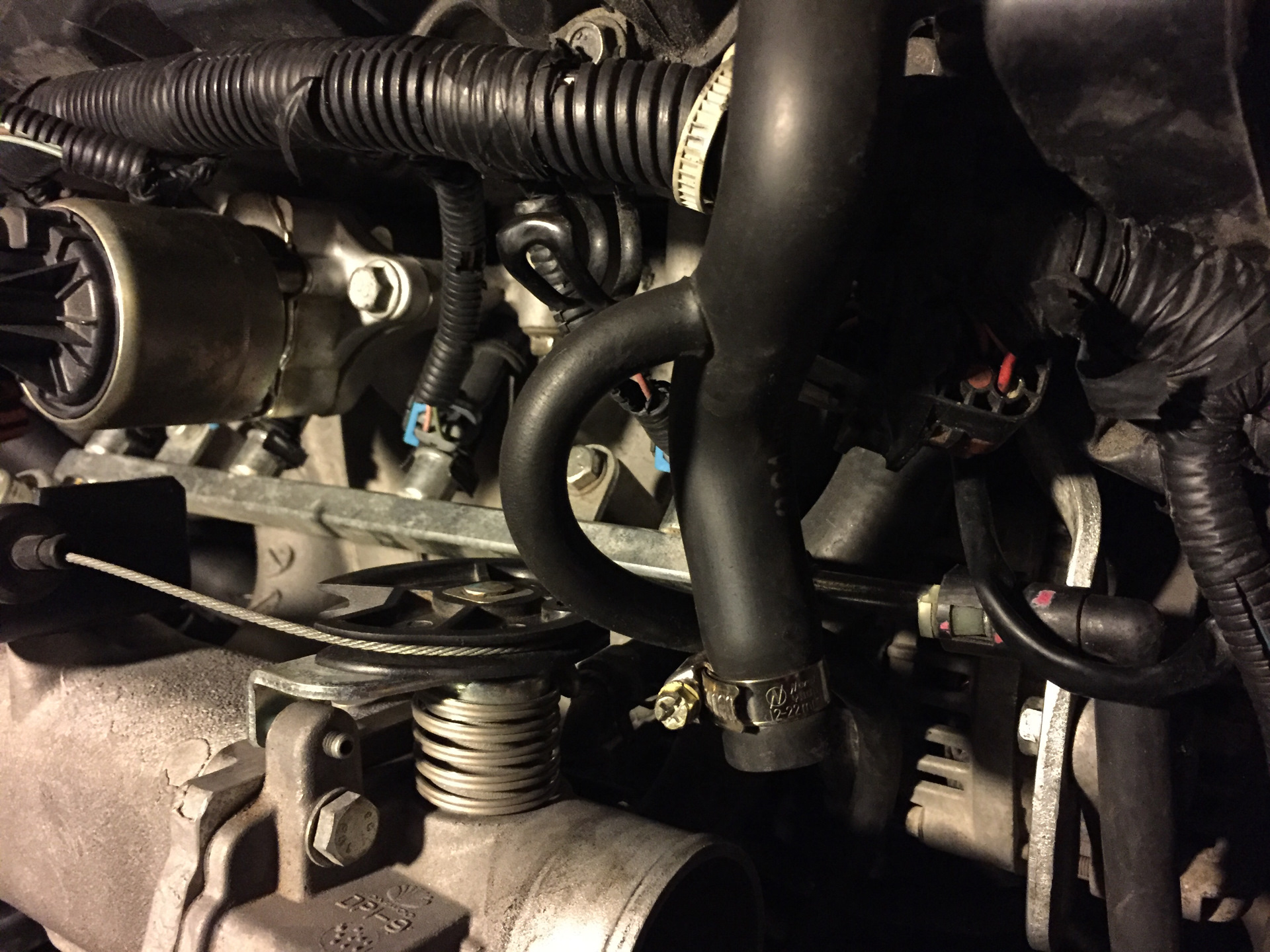 Замена прокладки впускного коллектора. — Daewoo Nexia (N150), 1,5 л ...