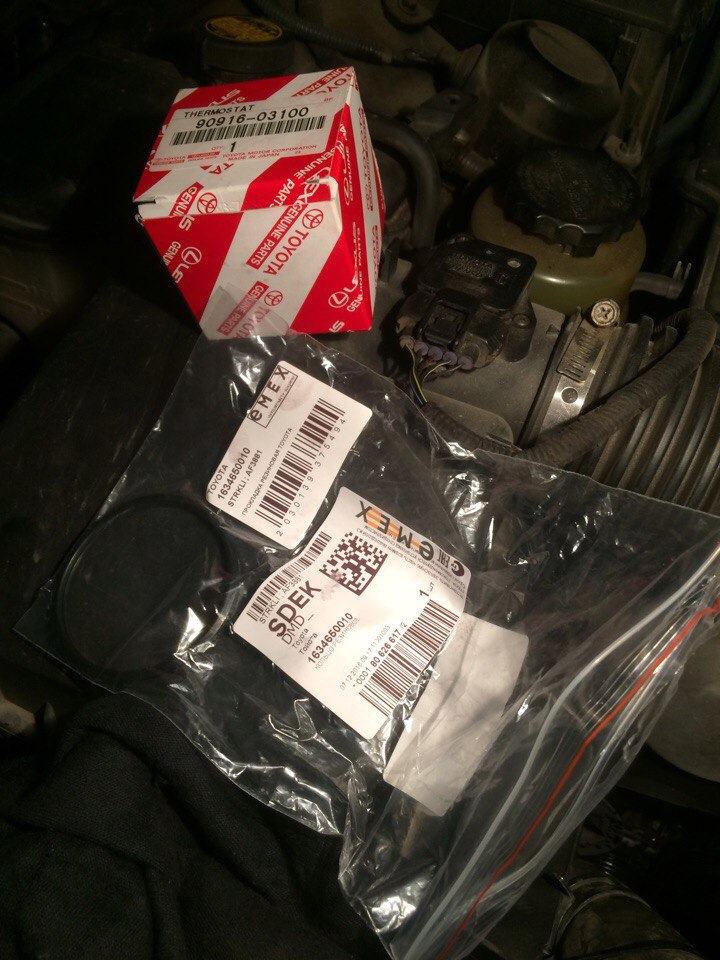 Замена термостата — Lexus LS (UCF30), 4,3 л, 2005 года | своими руками ...