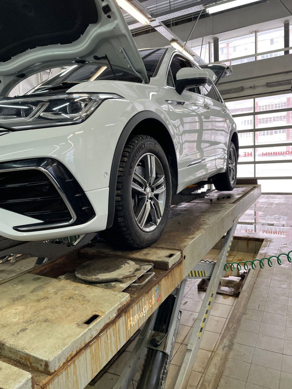 DCC — adaptive chassis control — Volkswagen Tiguan (2G), 2 л, 2021 года ...