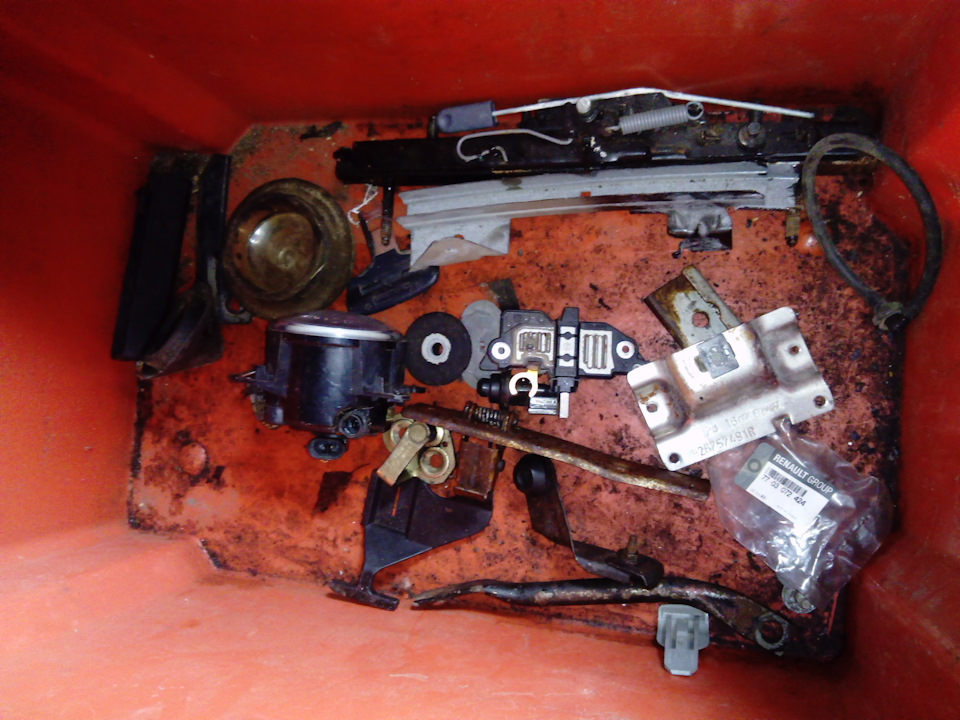 7703072424 Заклепка 4,8-14 RENAULT | Запчасти на DRIVE2