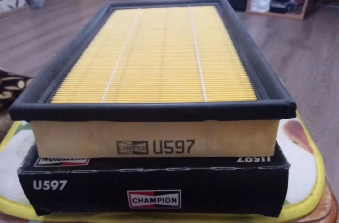 Стратегический запас воздушных фильтров пополнен. — Mercedes-Benz 190 (W201), 2,5 л, 1987 года ...