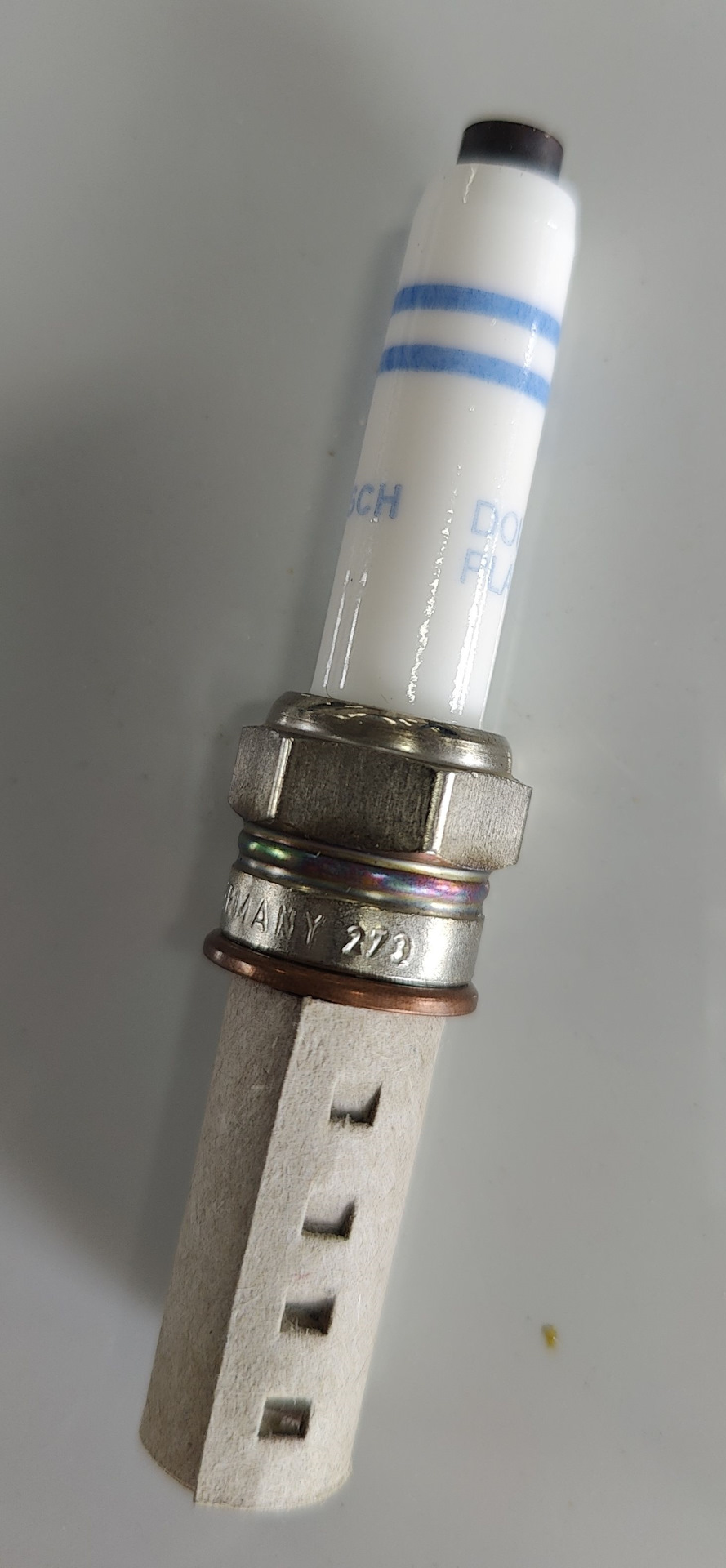 0241145523 СВЕЧА ЗАЖИГАНИЯ Y5KPP332 (0.7), 1ШТ BOSCH | Запчасти на DRIVE2