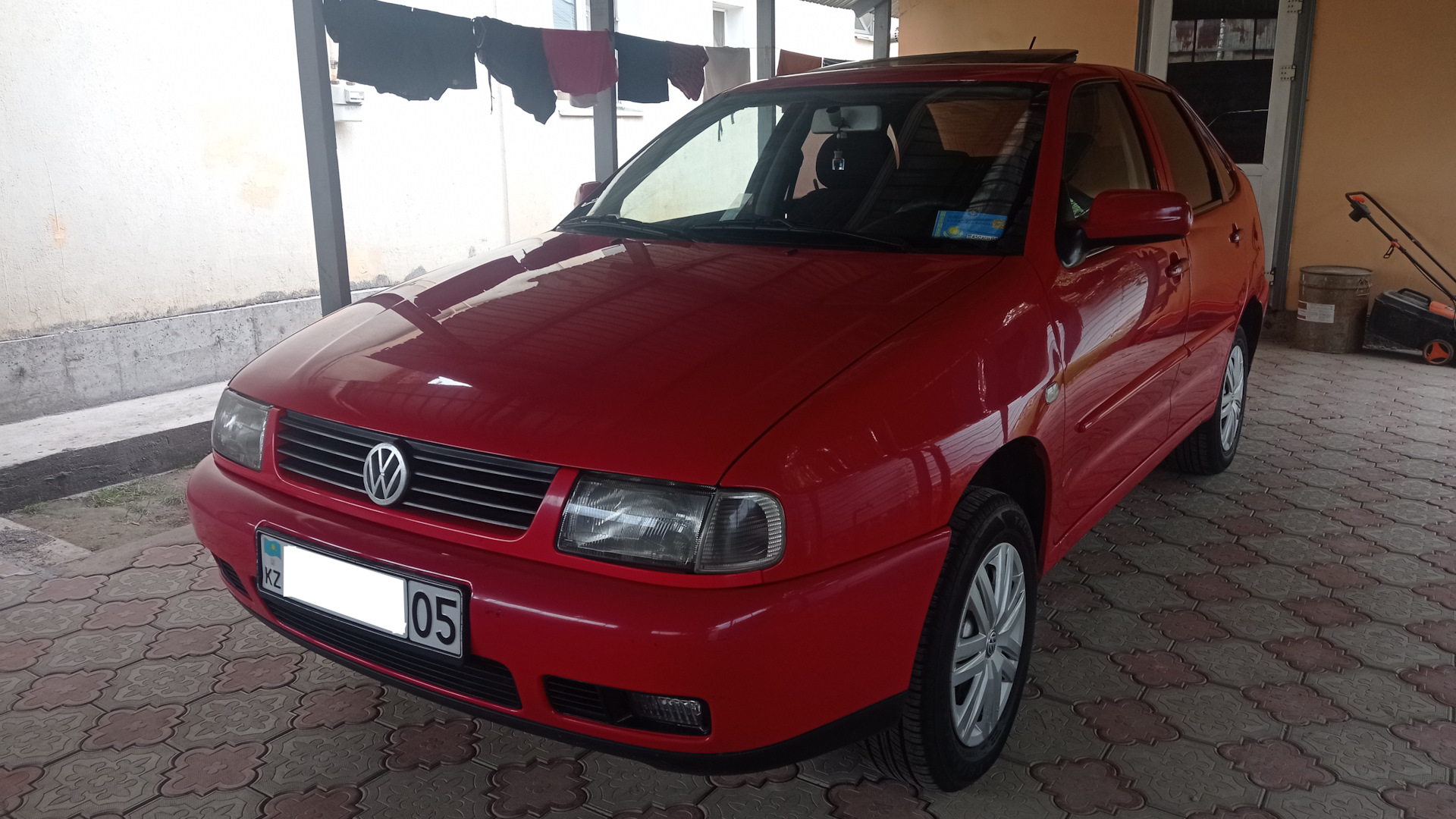 Volkswagen Polo Classic Mk3 1.6 бензиновый 2001 | на DRIVE2
