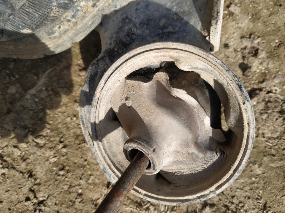 Замена подушки КПП и внутреннего ШРУСА — KIA Spectra, 1,6 л., 2008 года ...