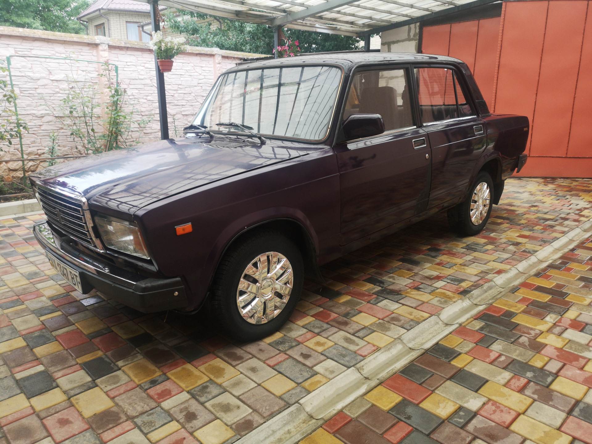 Колпаки R13 или повесть о том как меня кинули на бабки😒 — Lada 2107, 1,5 л, 1997 года | колёсные ...