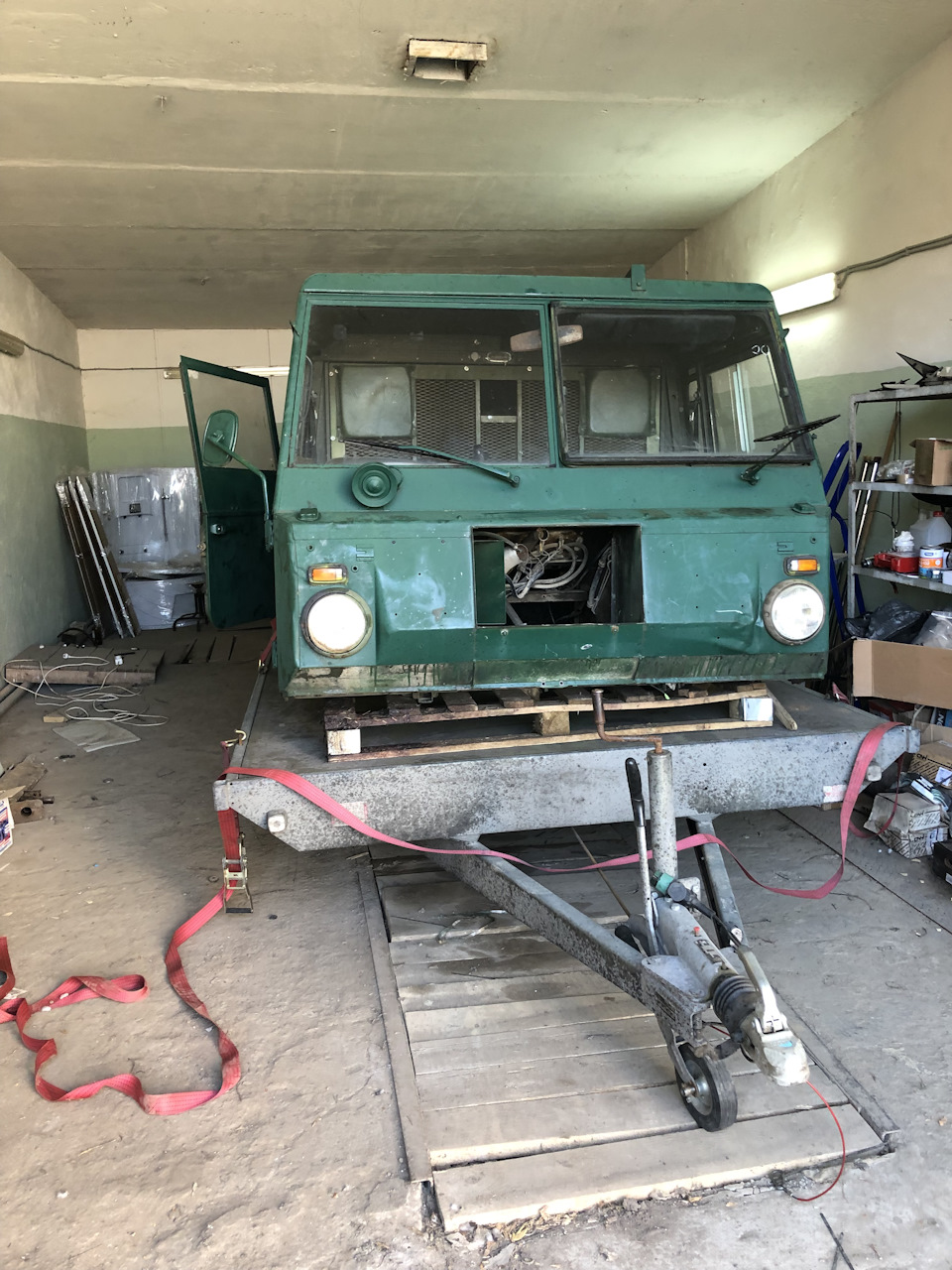 Лапик идет по частям) — Volvo C303, 3 л, 1976 года | фотография | DRIVE2