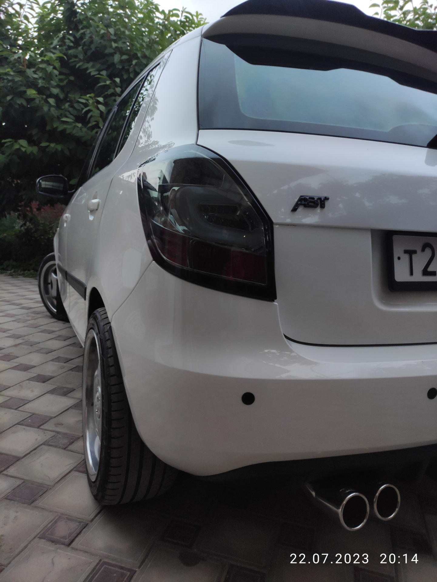 Оптика была полностью переделана — Skoda Fabia Mk2, 1,4 л., 2008 года ...