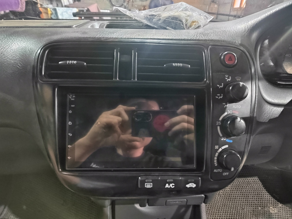 Замена магнитолы — Honda Civic (6G), 1,5 л, 1999 года | автозвук | DRIVE2