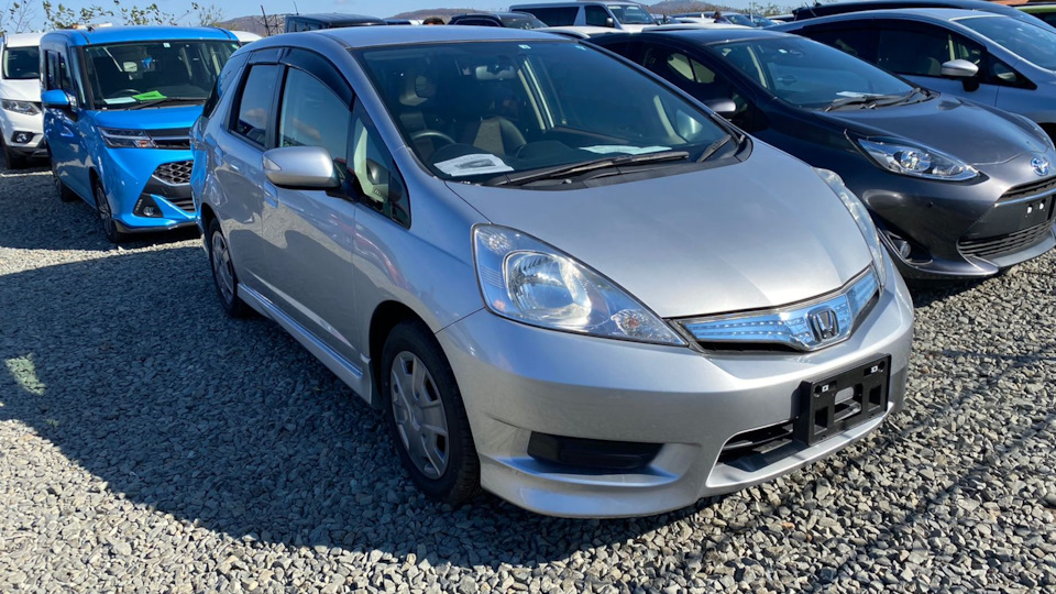 Honda Fit Shuttle (1G) 1.3 бензиновый 2012 | на DRIVE2