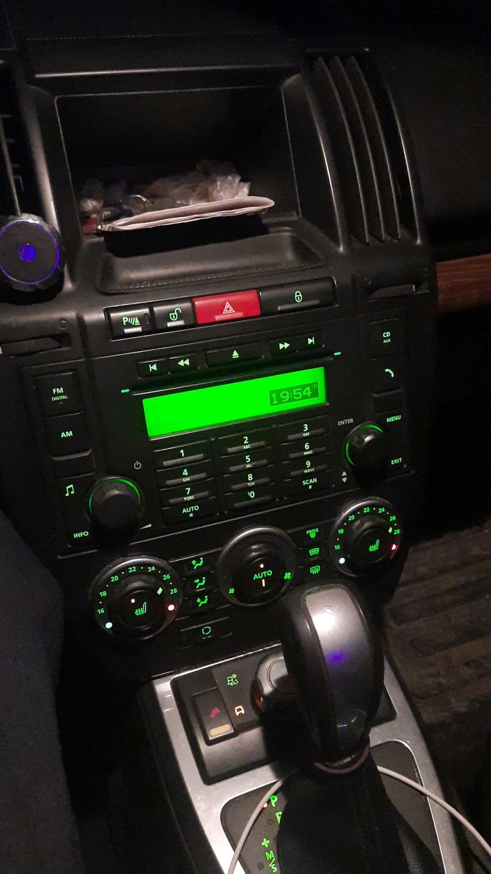 Проблема с магнитолой — Land Rover Freelander 2 (L359), 2,2 л, 2008 ...