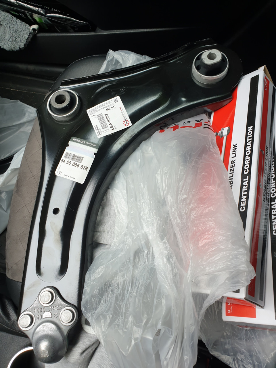 545008682R Рычаг ниж пер п RENAULT | Запчасти на DRIVE2