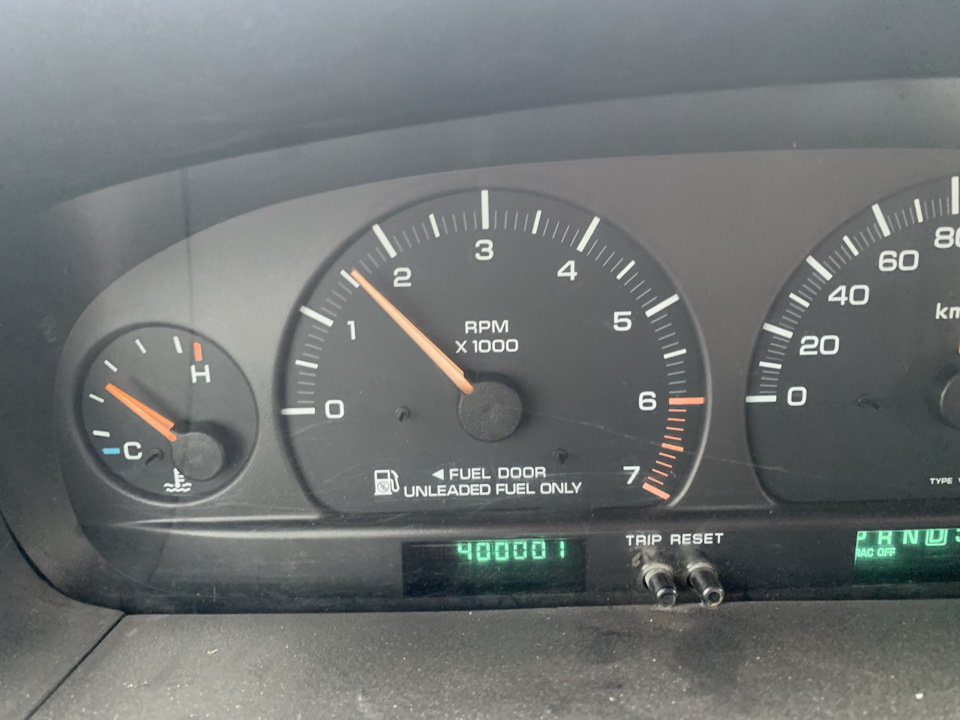 Очередной рубеж пройден — Dodge Caravan Iii 2 4 л 2000 года просто
