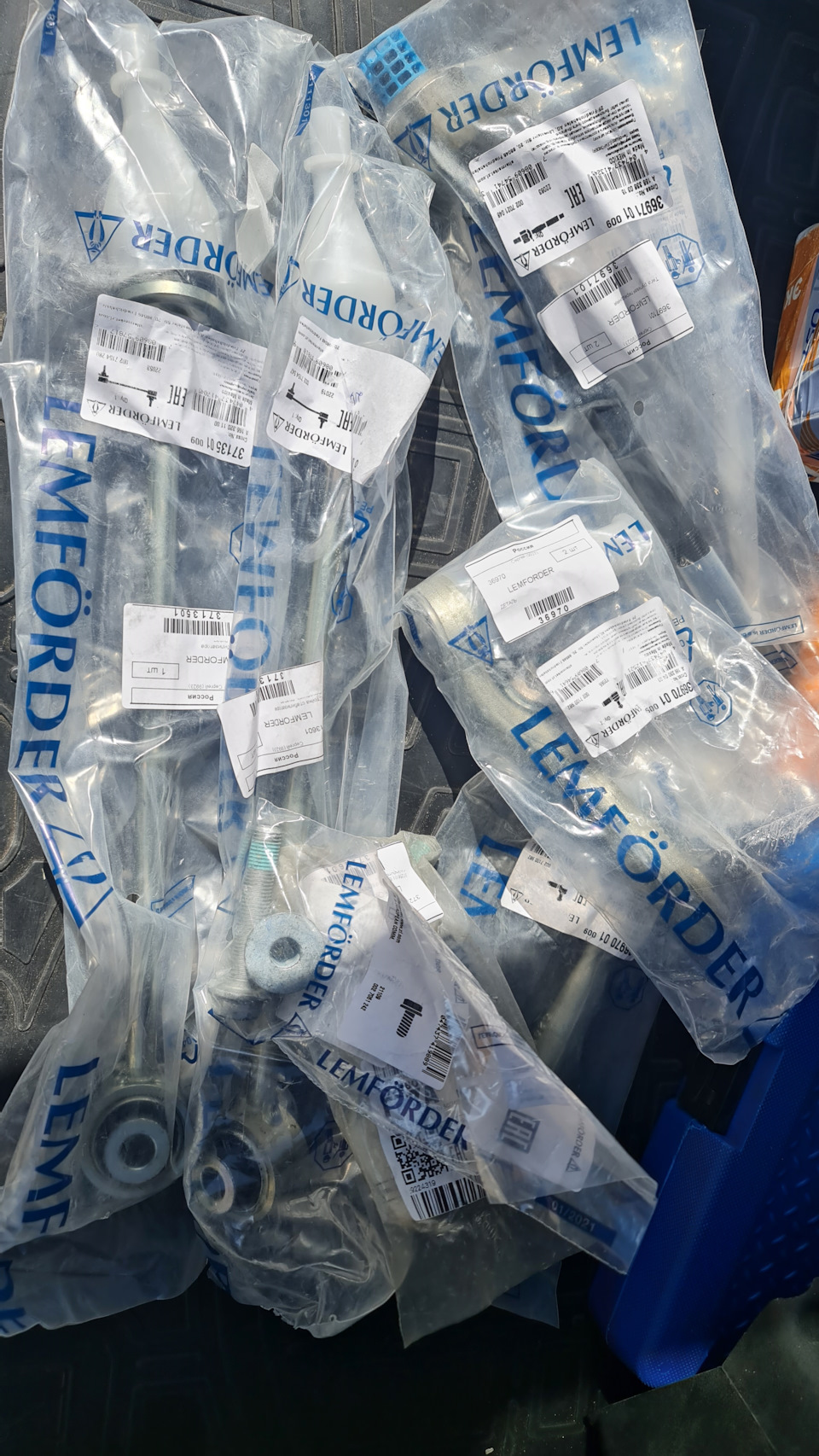 3713501 Тяга / стойка, стабилизатор LEMFORDER | Запчасти на DRIVE2