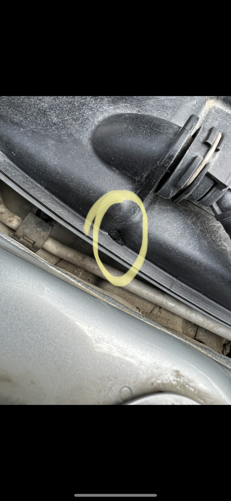 Замена трубки вентиляции картерных газов, бочок антифриза — Mercedes ...